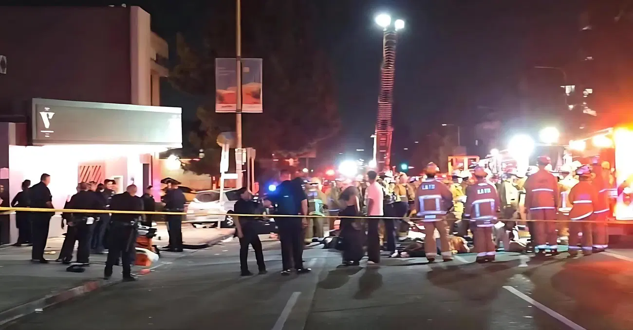 Auto contro la folla a Los Angeles: è un attacco terroristico? Almeno ...