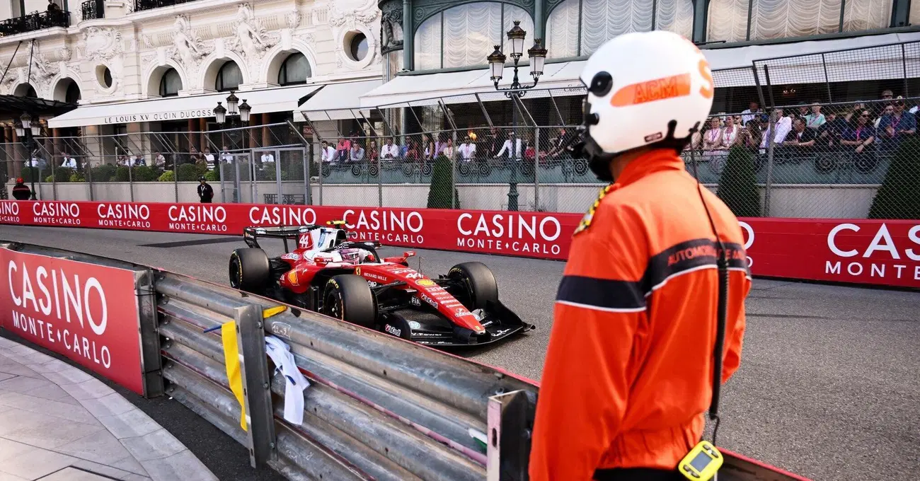 “Qui la Ferrari fa veramente paura”: attenzione, Hamilton e Leclerc si ...